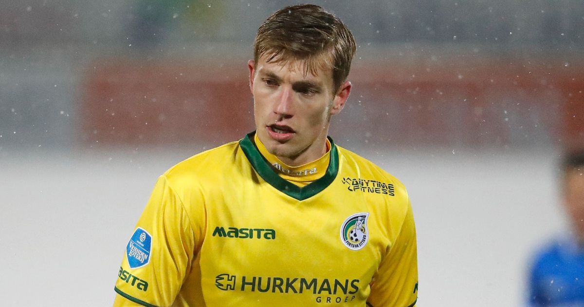 Flemming hekelt Ajax: 'Het is zielig als je met drie sterren op je ...