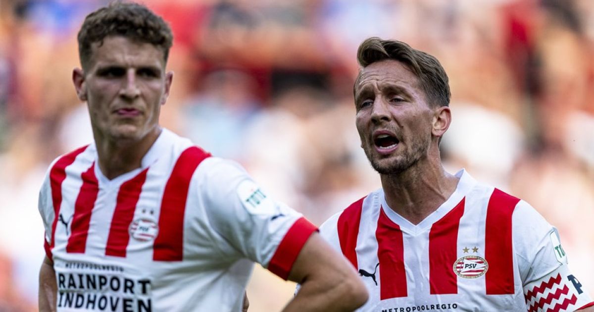 'Natuurlijk is PSV ook sportief een stapje hoger, Slot was ontzettend ...