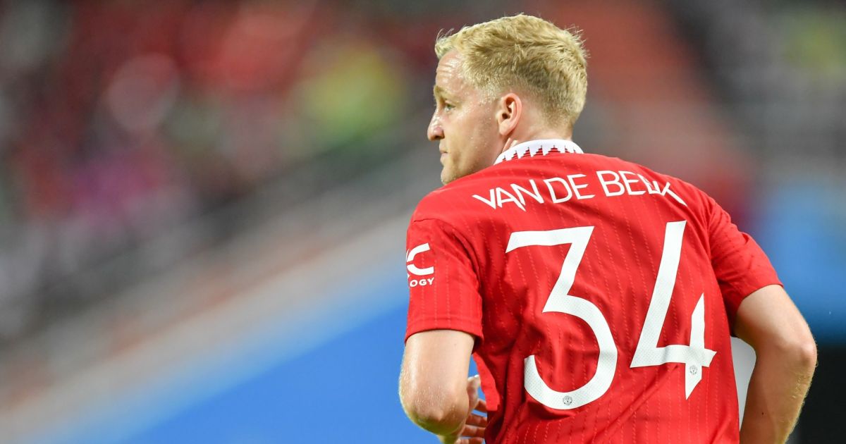 Engelse media beoordelen Van de Beek: 'Deze kans is volledig verprutst ...