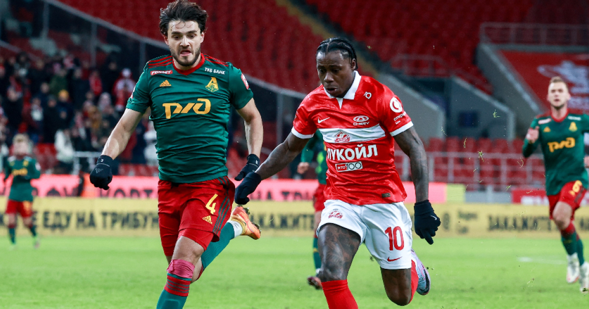 Promes neemt drie penalty's in blessuretijd, mist er twee: "Eén groot ...