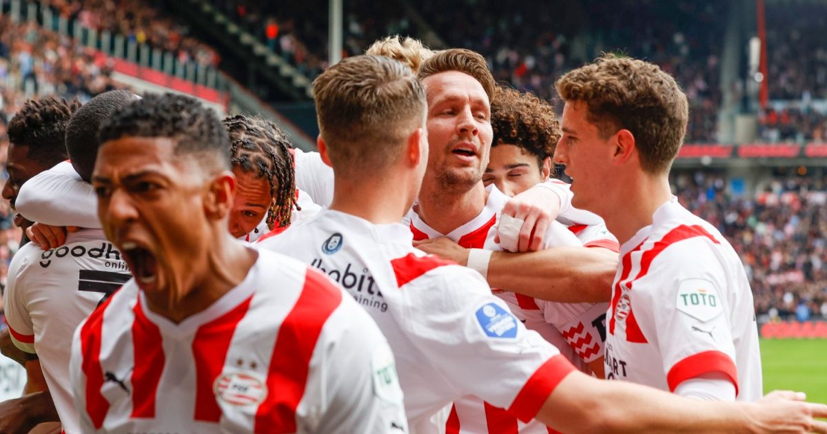 De Jong prijst PSV-uitblinker: 'Geweldig hoe die jongen voetbalt ...