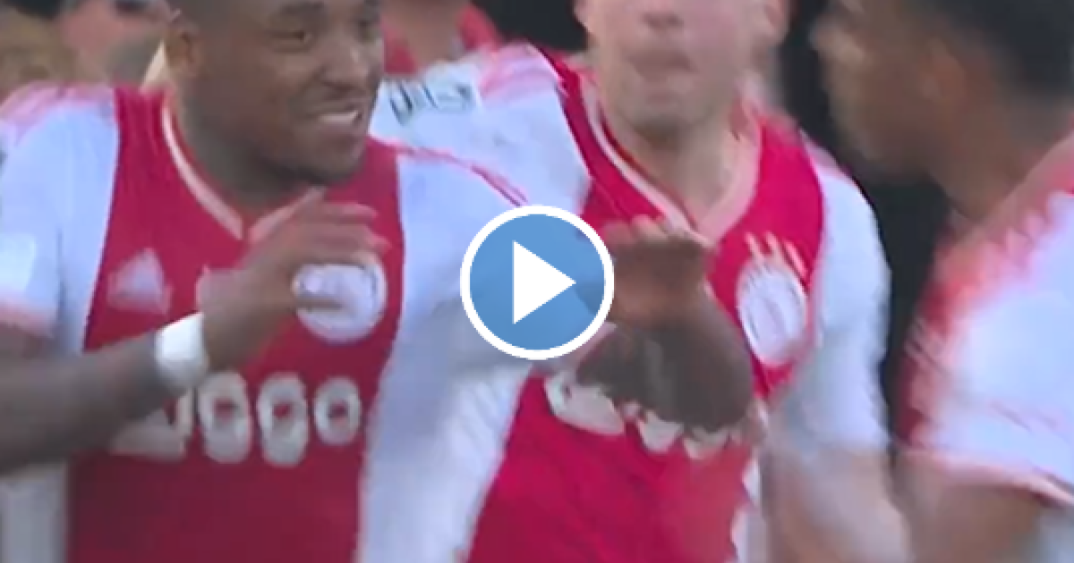 Ajax deelt eerste tik uit in bekerfinale: Bergwijn scoort via PSV'er Branthwaite - Voetbalprimeur