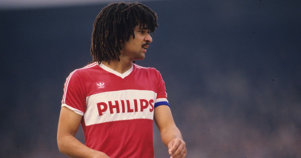 PSV-legende Gullit krijgt voor duel met Heerenveen ereplek in Philips ...