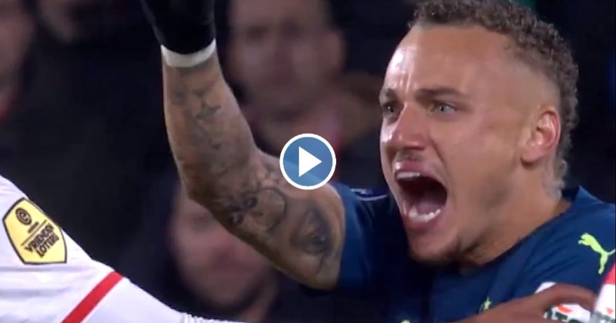 Oordeel zelf: Noa Lang wordt neergehaald, maar krijgt geen penalty ... Oordeel zelf: Noa Lang wordt neergehaald, maar krijgt geen penalty ...