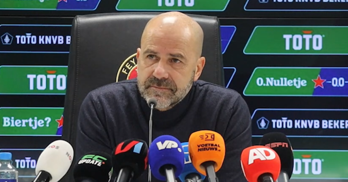 Bosz niet te spreken over publiek in de Kuip: 'Kinderachtig, dat is nu ...